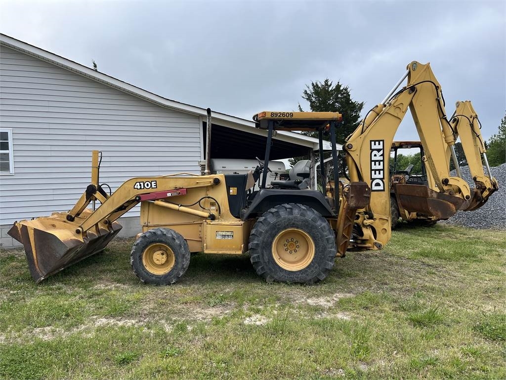 John Deere 410E