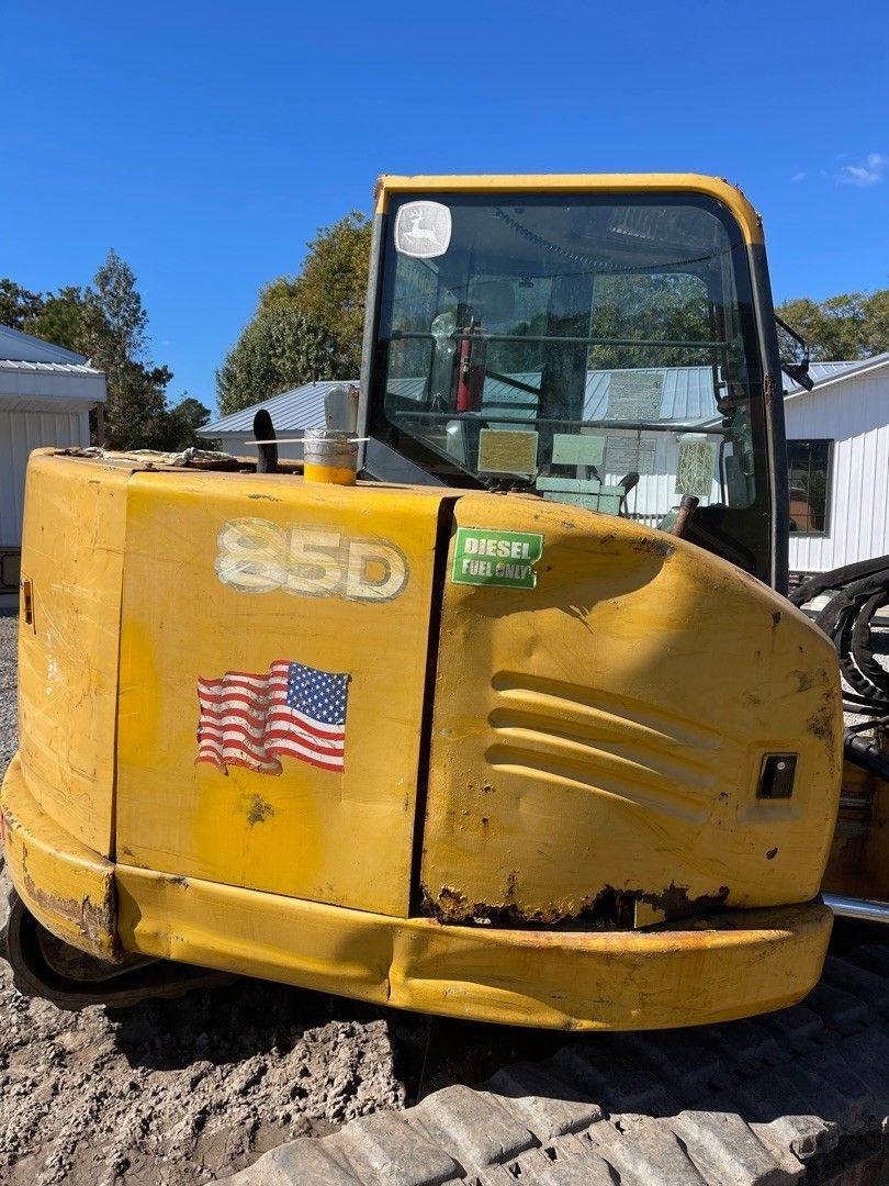 John Deere 85D