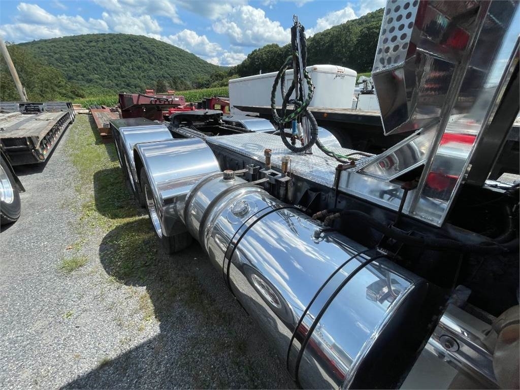 Kenworth W900 Heavy Hauler