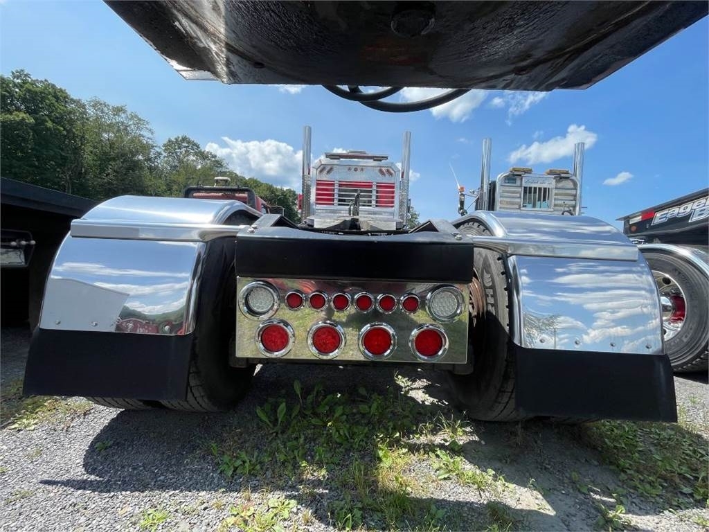 Kenworth W900 Heavy Hauler