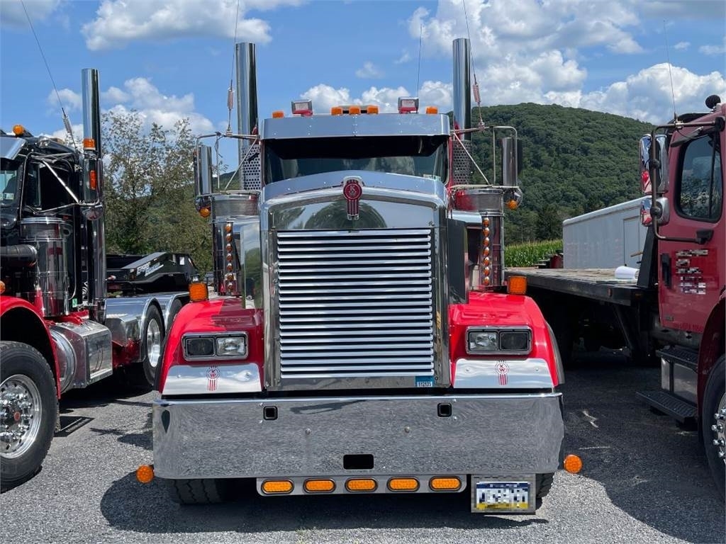 Kenworth W900 Heavy Hauler