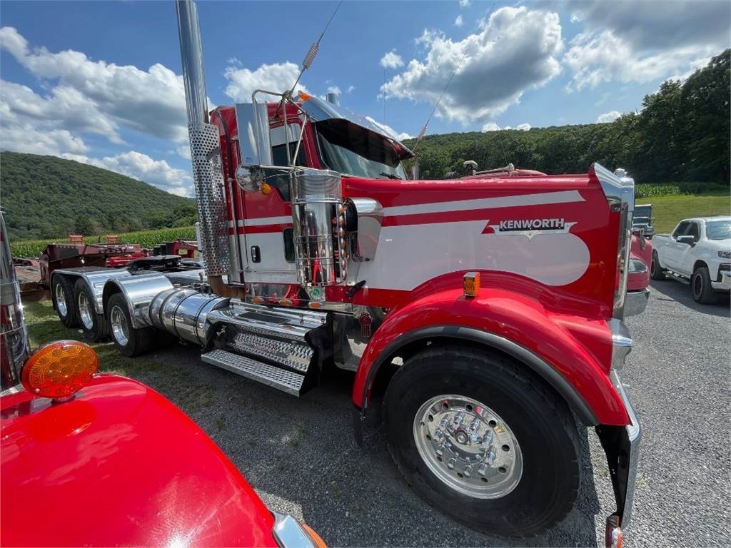 Kenworth W900 Heavy Hauler
