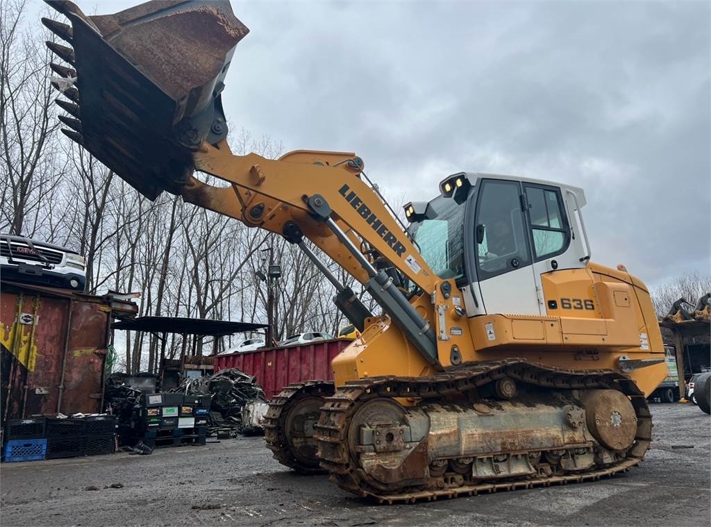Liebherr LR 636