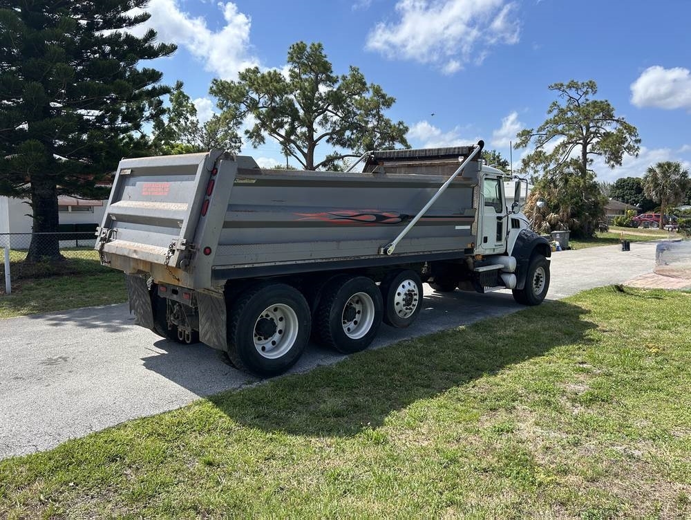 Mack GU Granite