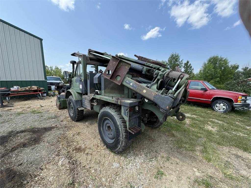 Mercedes-Benz Unimog 419