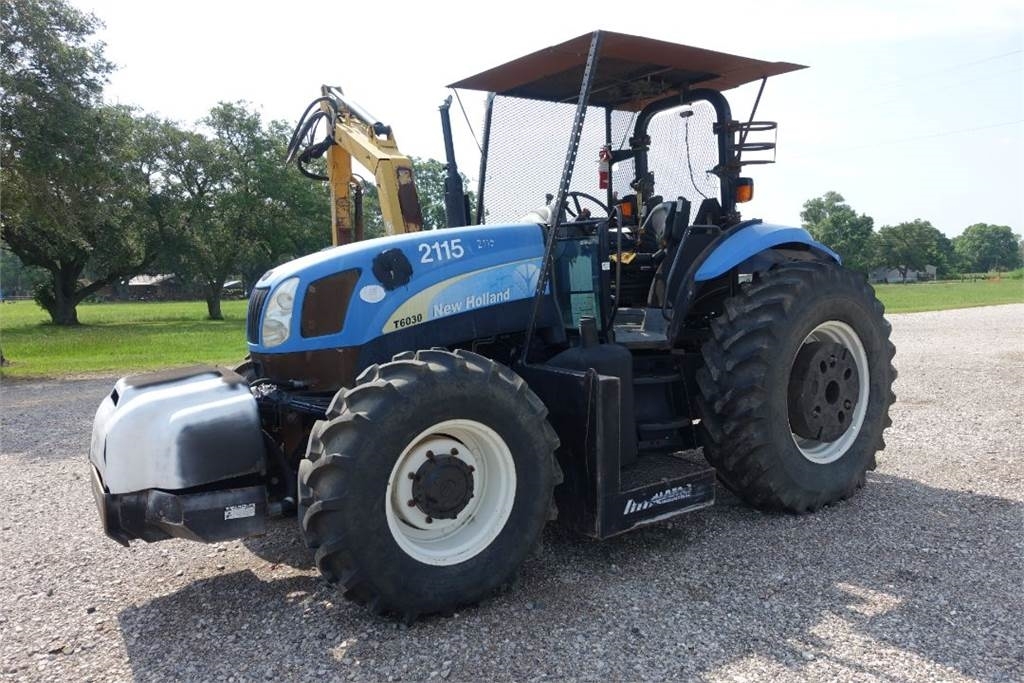 New Holland T6030