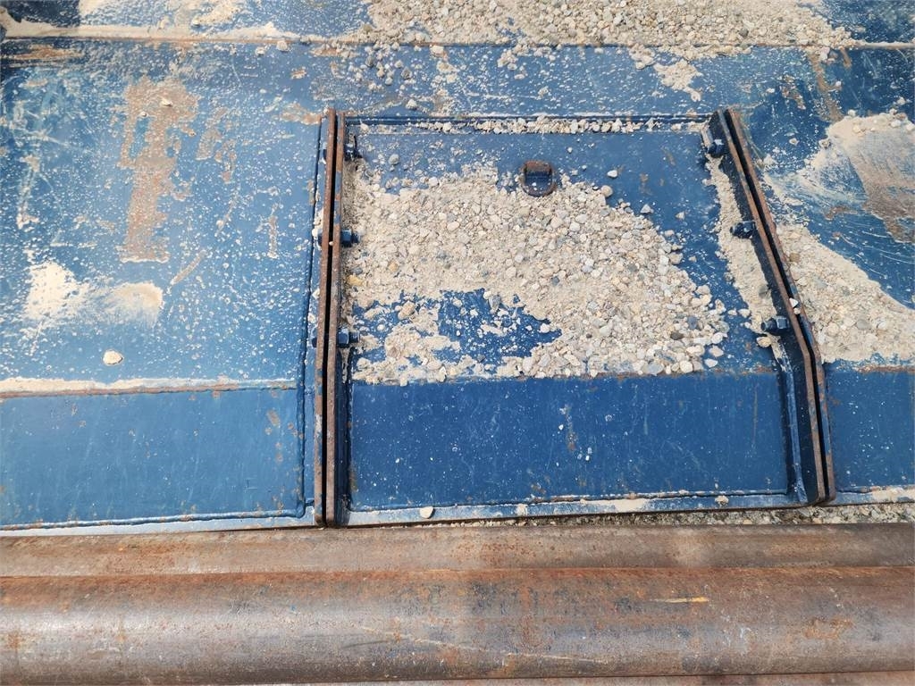 [Other] GME 8' MANHOLE BOX
