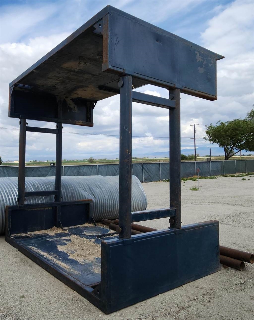 [Other] GME 8' MANHOLE BOX