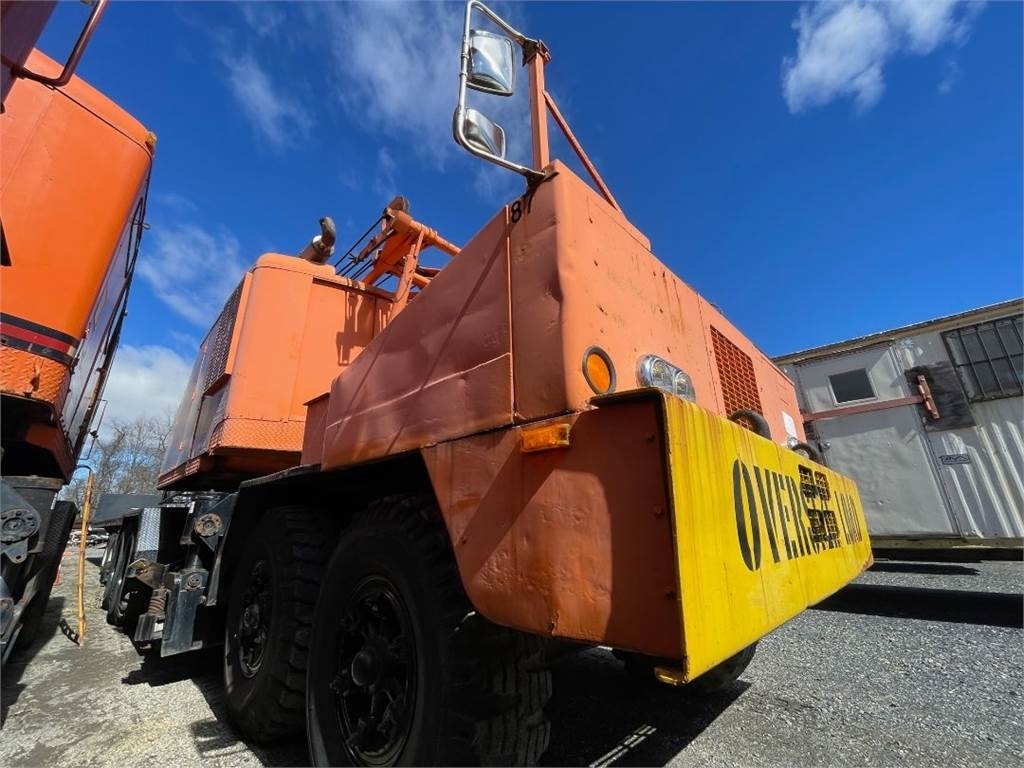 P&H 650A-TC 50-Ton Crane