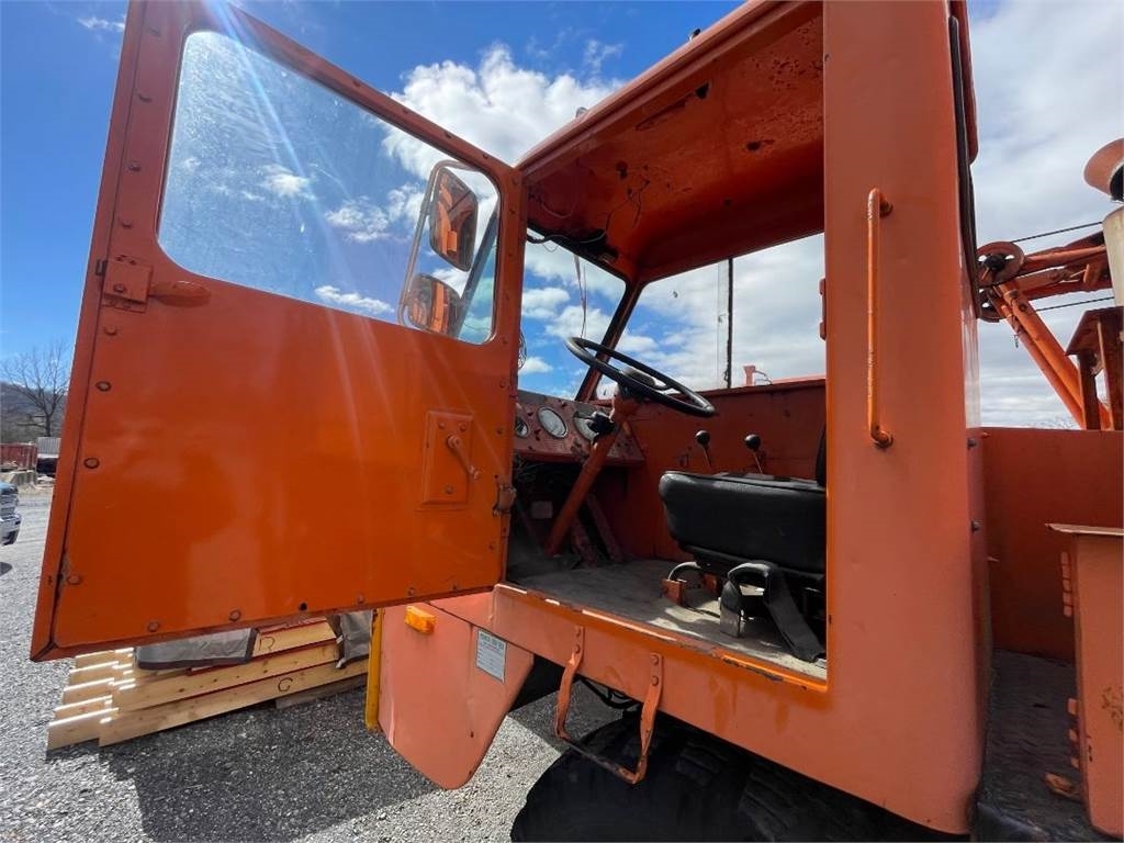 P&H 650A-TC 50-Ton Crane