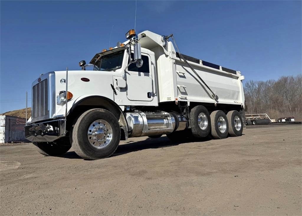 Peterbilt 365