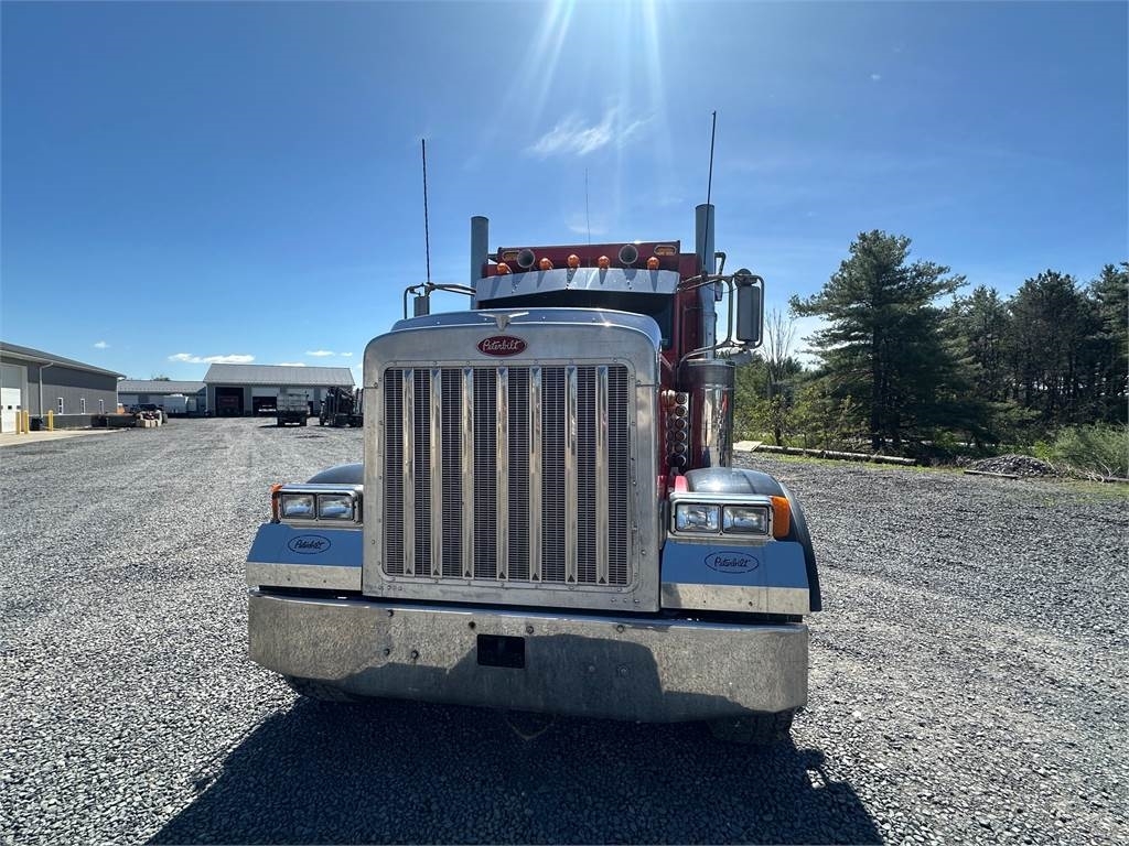 Peterbilt 379