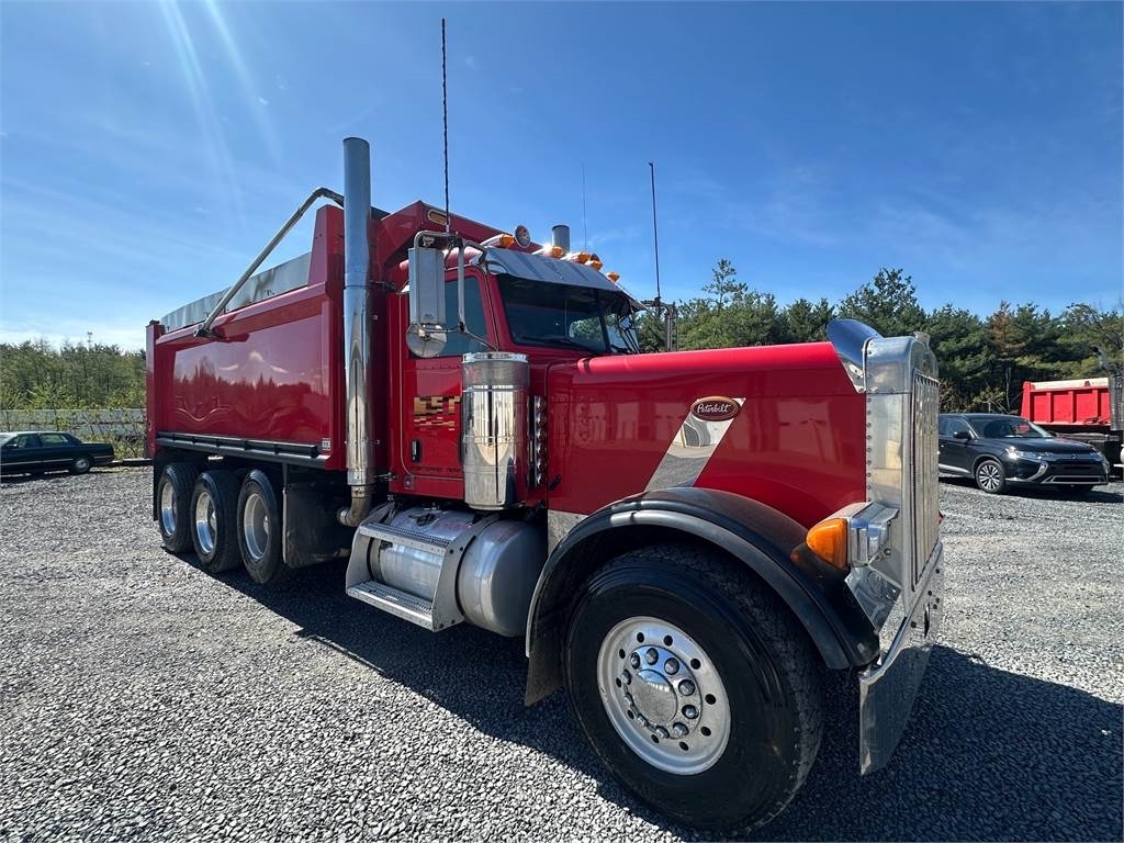 Peterbilt 379