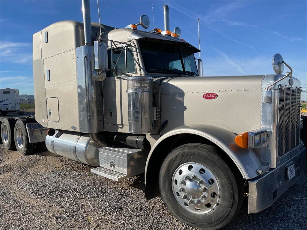 Peterbilt 379