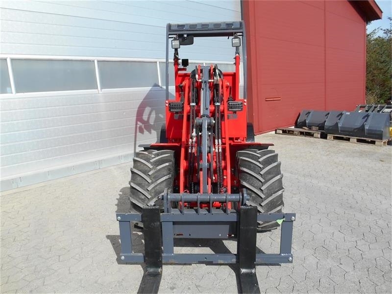 VM Loader 1036LX - Mini Loader - Construction Equipment - Danish Agro ...