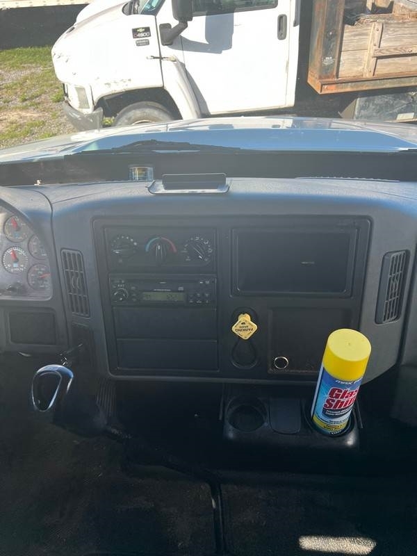 International Navistar 4300