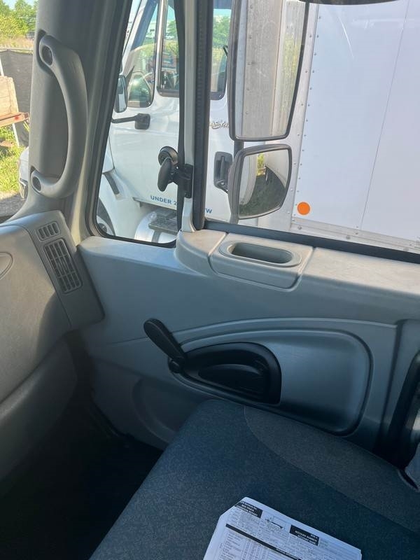 International Navistar 4300