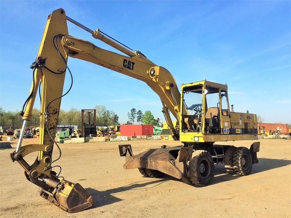 CAT 214B FT