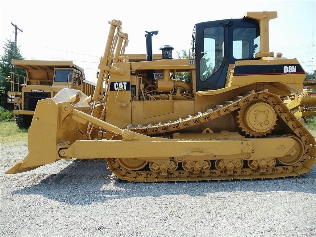 CAT D8N