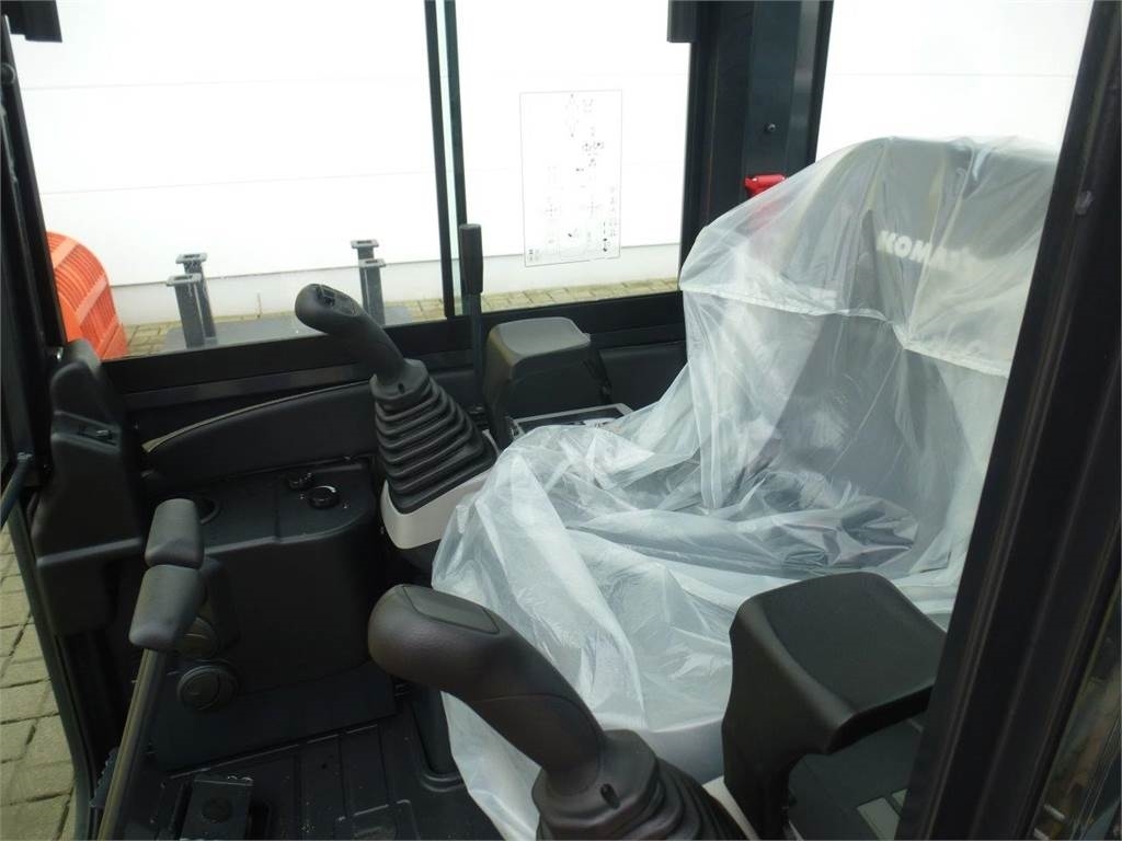 Komatsu PC16R-3HS - Mini excavators - Construction Equipment - Komatsu ...