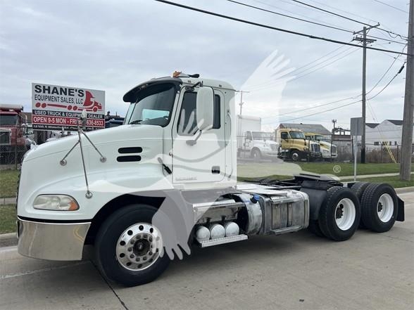 Mack PINNACLE CXU613