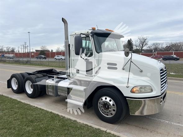 Mack PINNACLE CXU613