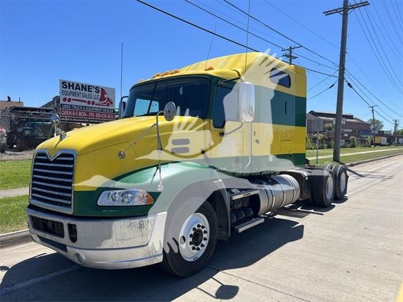 Mack PINNACLE CXU613