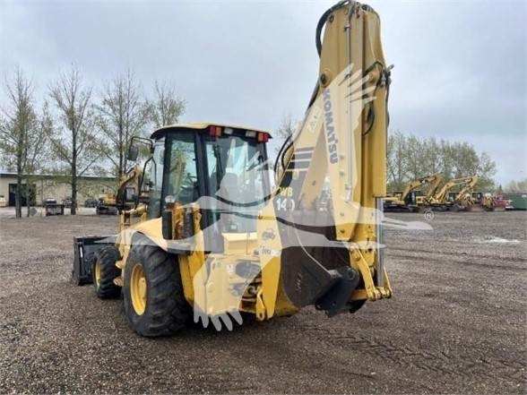 Komatsu WB140-2N