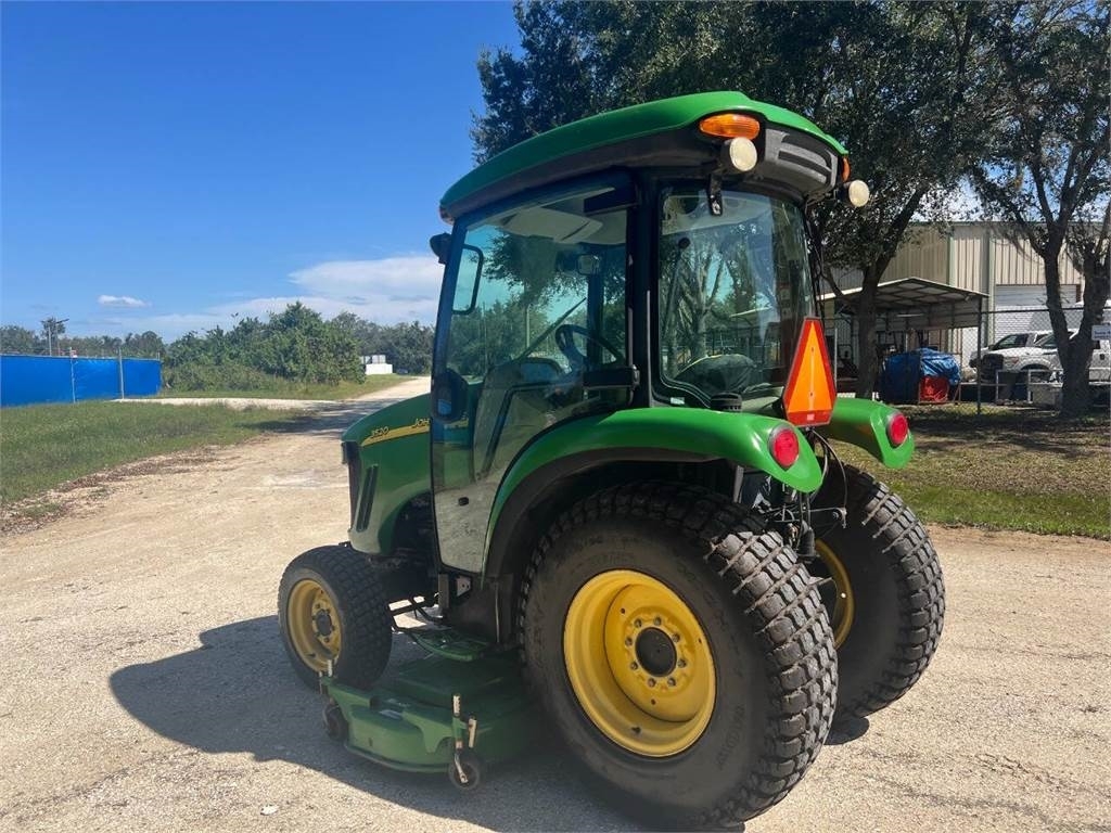 John Deere 3520