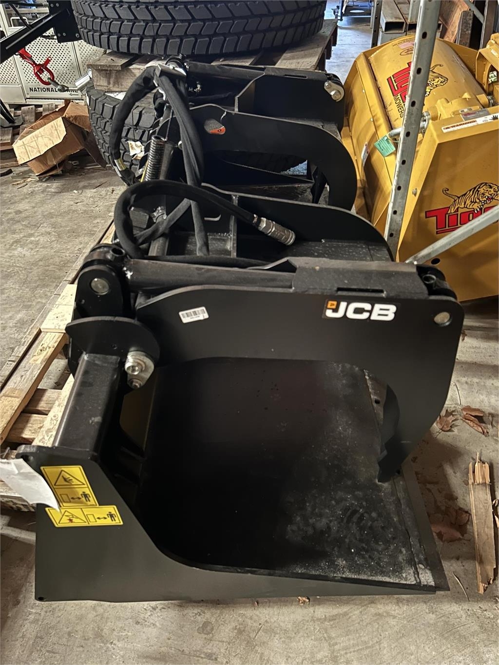 JCB 14221