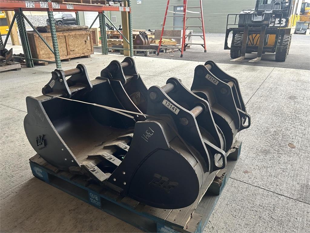 JCB 18 HD BUCKET