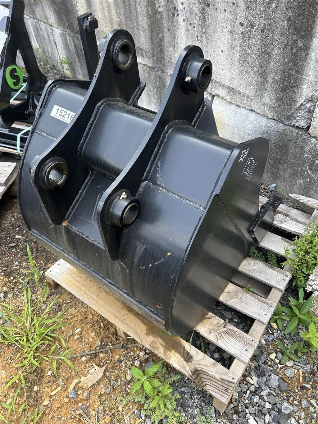 JCB 24 INCH BUCKET
