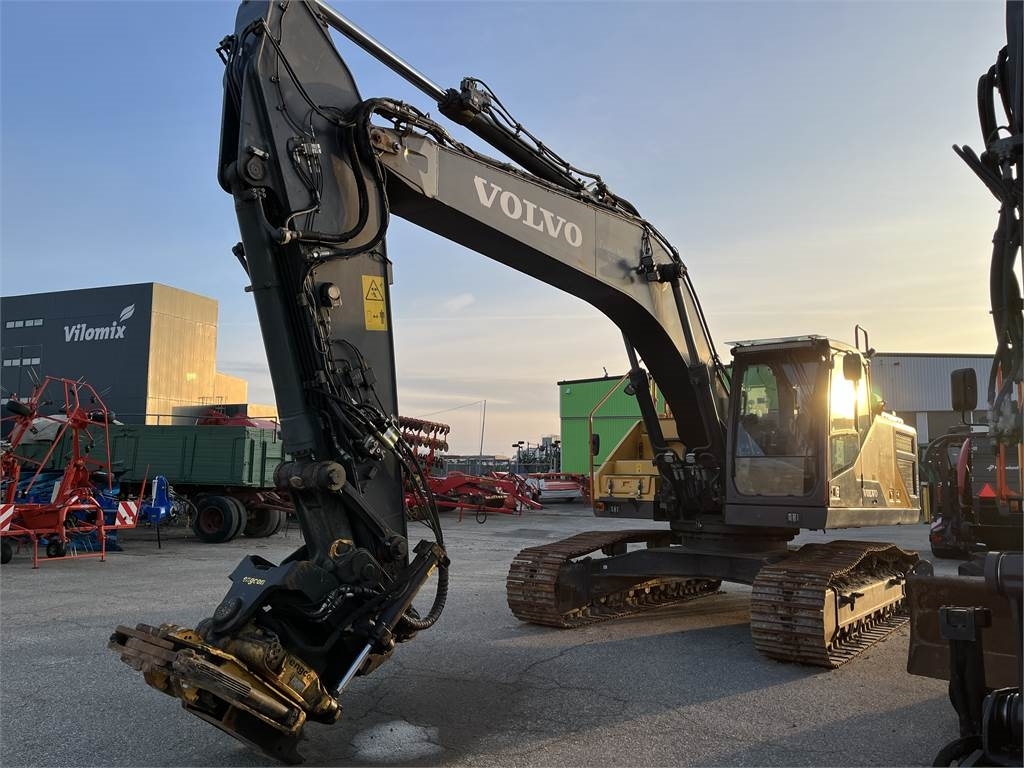 Volvo EC250EL - Crawler Excavators - Construction Equipment - Volvo CE ...