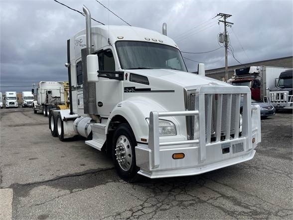 Kenworth T880