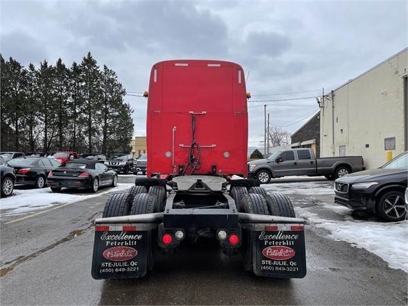 Peterbilt 587