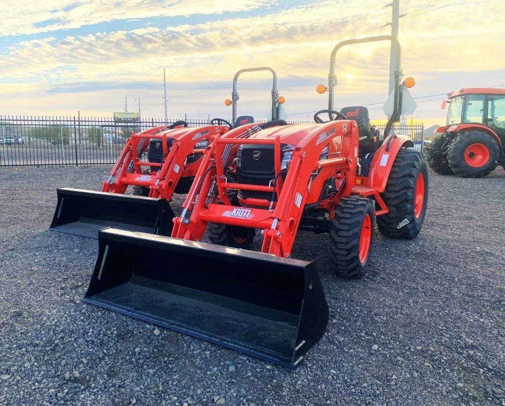 Kioti CK2620 TL 26HP 4x4 Tractor Loader - SUMMER SAVINGS