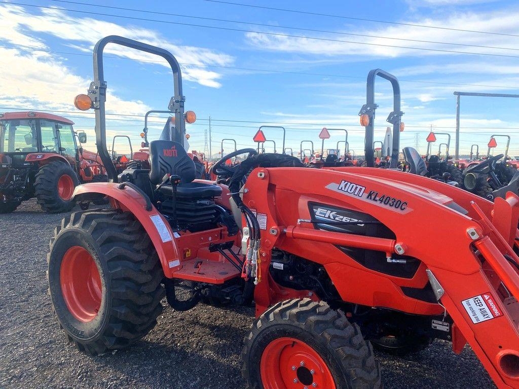 Kioti CK2620H 4x4 HST Tractor Loader - Save Thousands!