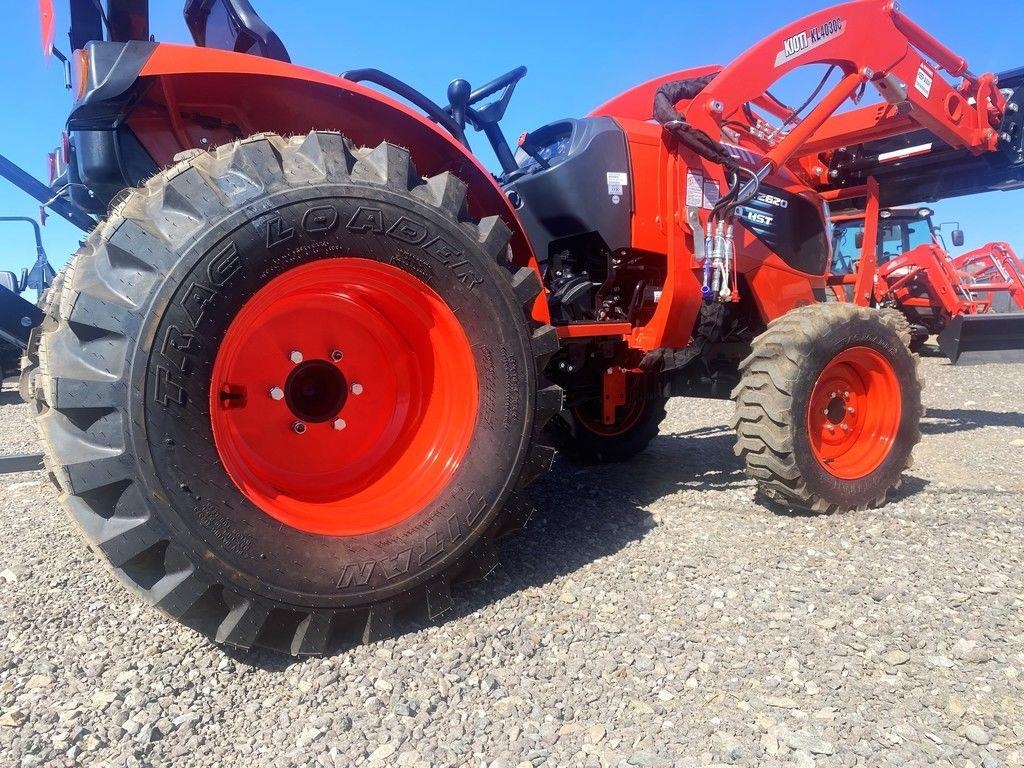 Kioti CK2620H 4x4 HST Tractor Loader - Free Rear Remote!