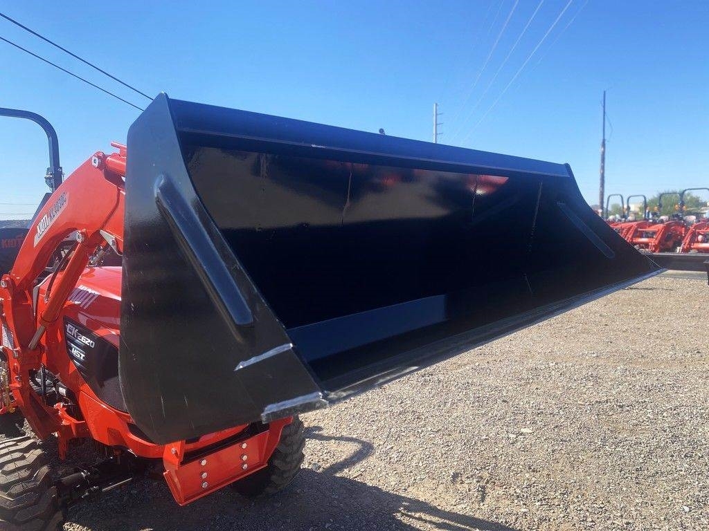 Kioti CK2620H DESERT DELUXE 4x4 HST Tractor Loader with