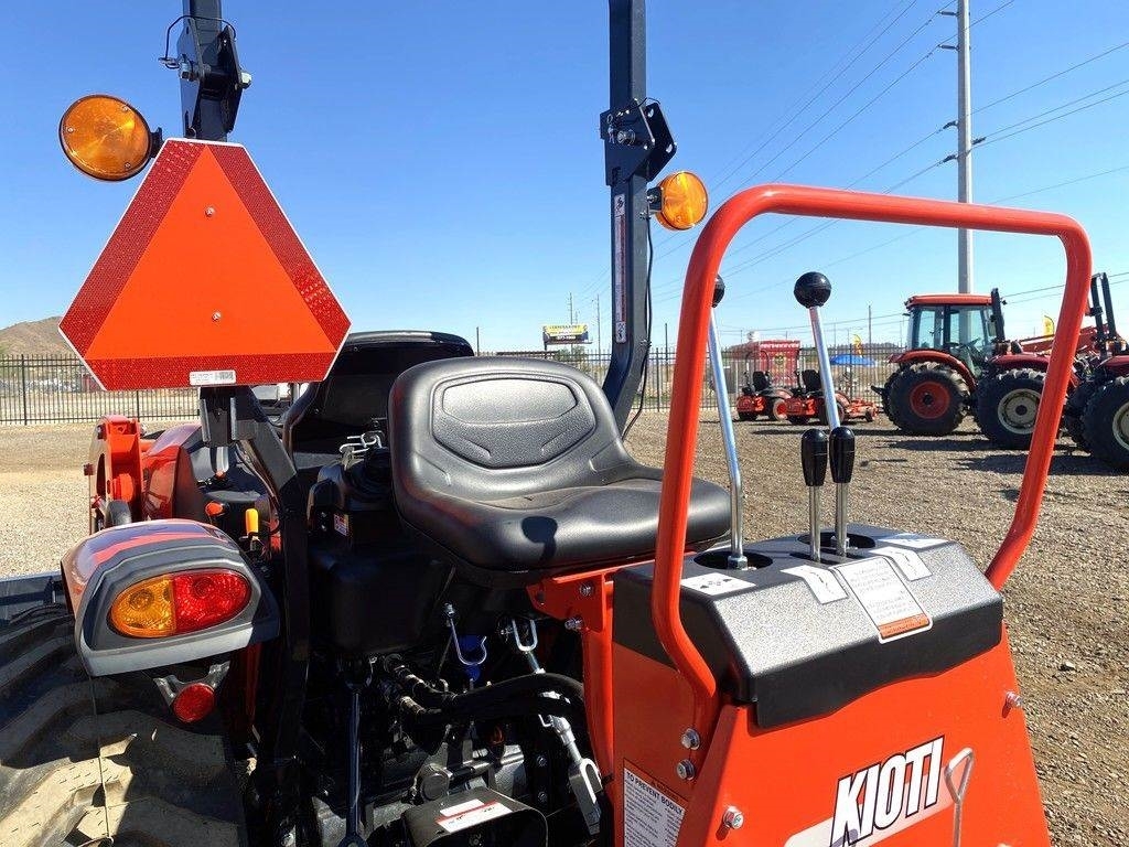 Kioti CK2620H-TLB 26HP 4x4 w Free HIGH LAND Upgrade PKG