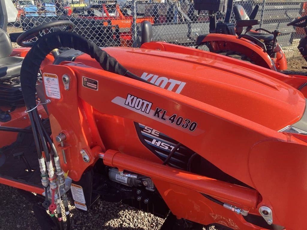 Kioti CK3520SEH-TL 4x4 35HP Tractor Loader LOADED
