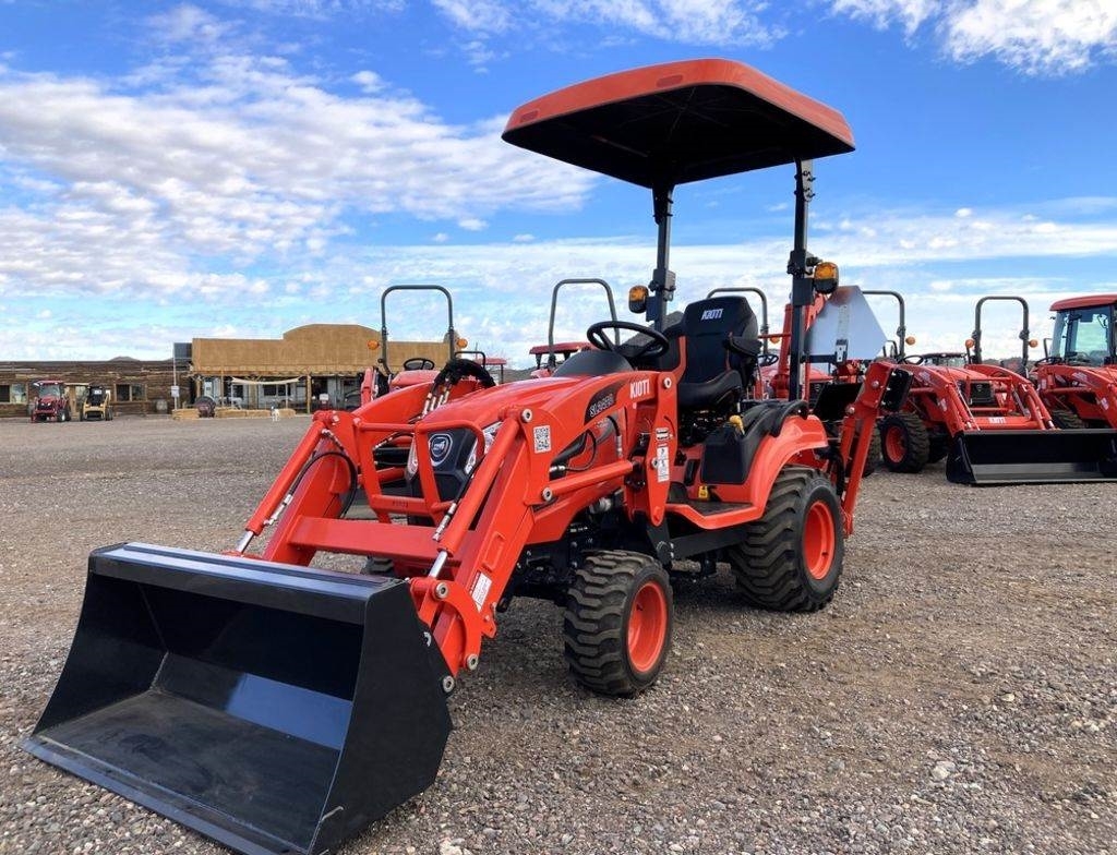 Kioti CS2220H-TLB 22HP 4x4 Tractor Loader Backhoe
