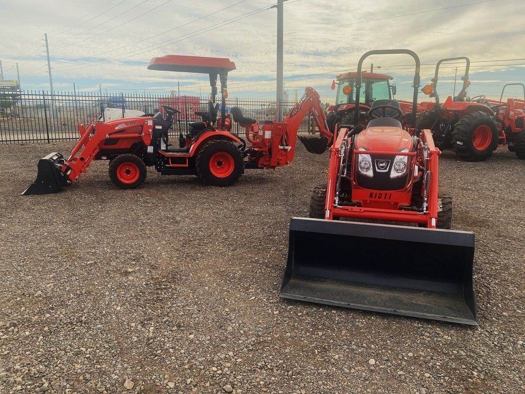 Kioti CX2510HB Hystat Diesel 4x4 Tractor Loader