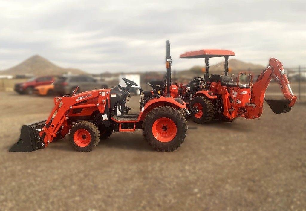 Kioti CX2510HB Hystat Diesel 4x4 Tractor Loader