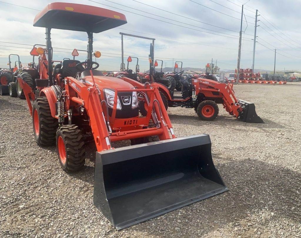 Kioti CX2510HX-TLB Hystat Diesel 4x4 Tractor Loader Back