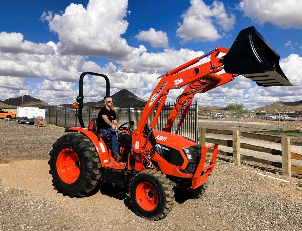 Kioti DK5020 4X4 50HP TRACTOR + FREE LOADER