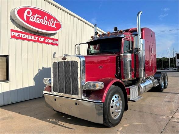 Peterbilt Heavy Duty Trucks & Truck Trailers For Sale | Ritchie List