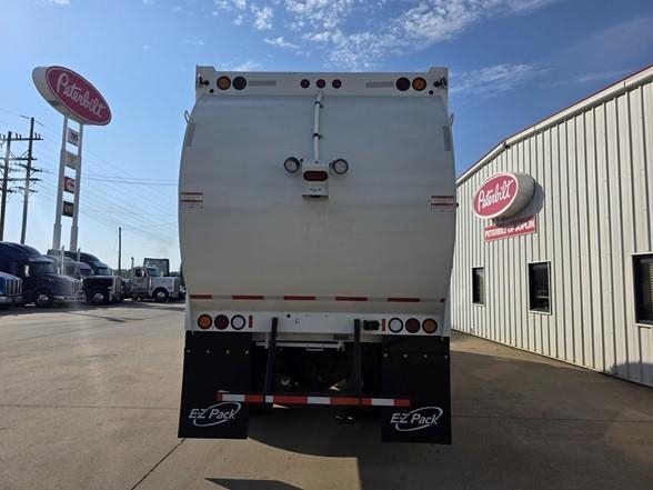 Peterbilt 520