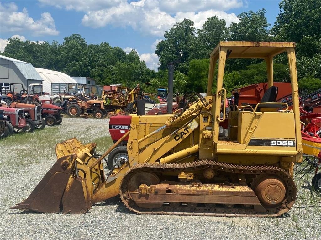 CAT 935B