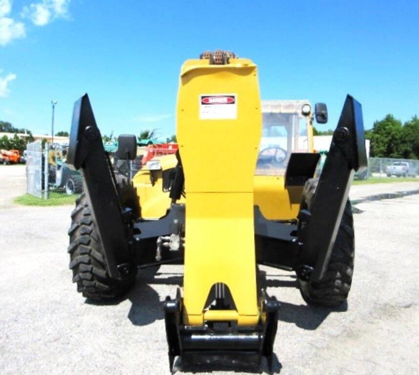 Caterpillar TL 1055